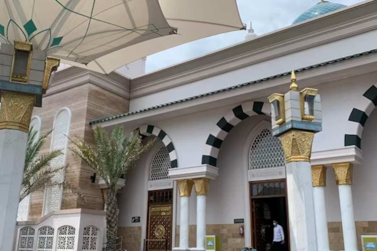 Masjid Ar-Rahman Blitar: Merasakan Nuansa Masjid Nabawi di Tanah Air ...