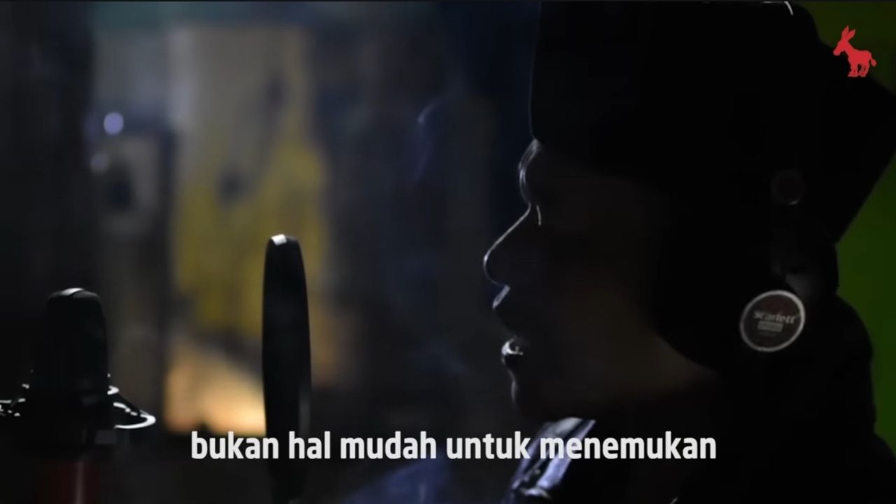 Lirik Lagu Romi Jahat Bunga Kertas Merah Berduri Bicara Blitar