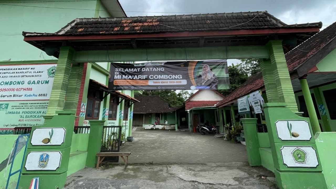 Setengah abad lebih mengabdi: Menelusuri jejak perjuangan MI Ma’arif ...